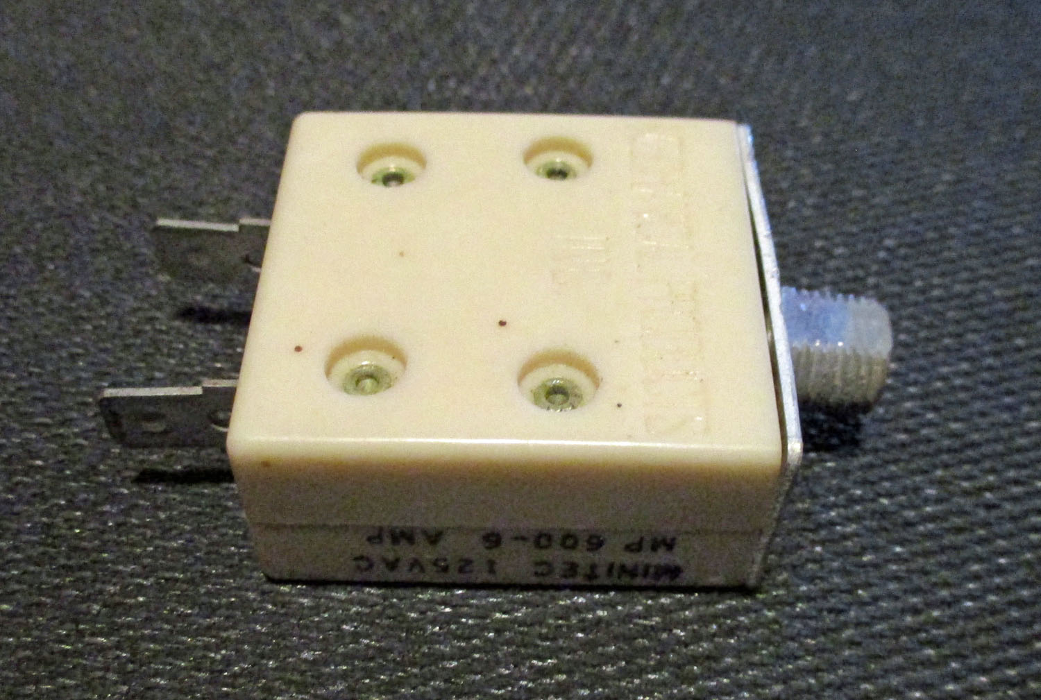 Breaker Push Button Minitec