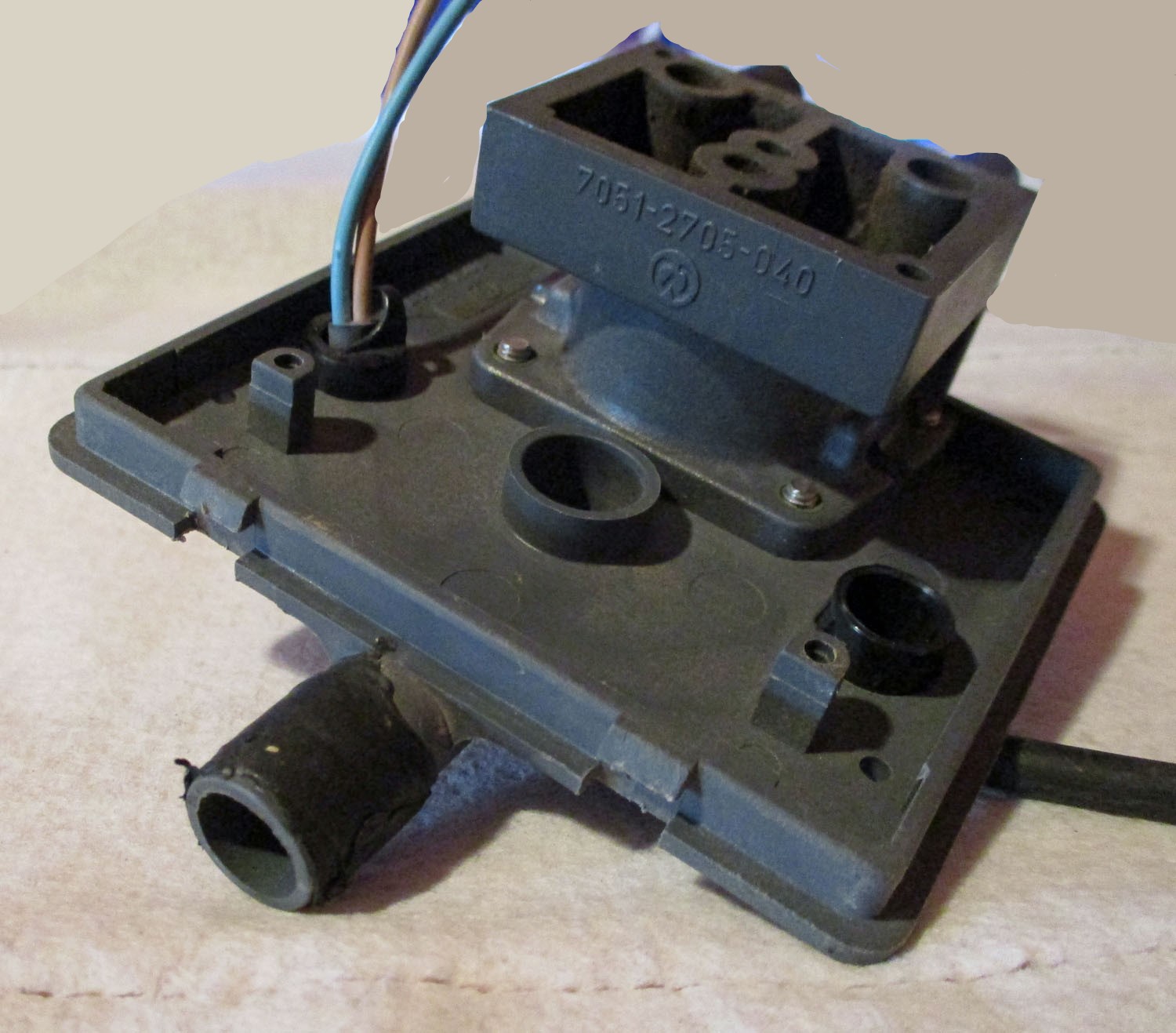 Base for Non-Apex P, Pulsator w/Pulsator Block