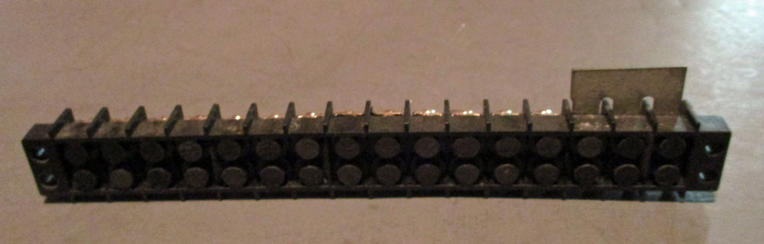 Terminal Strip 16 Place 6 7/8″L