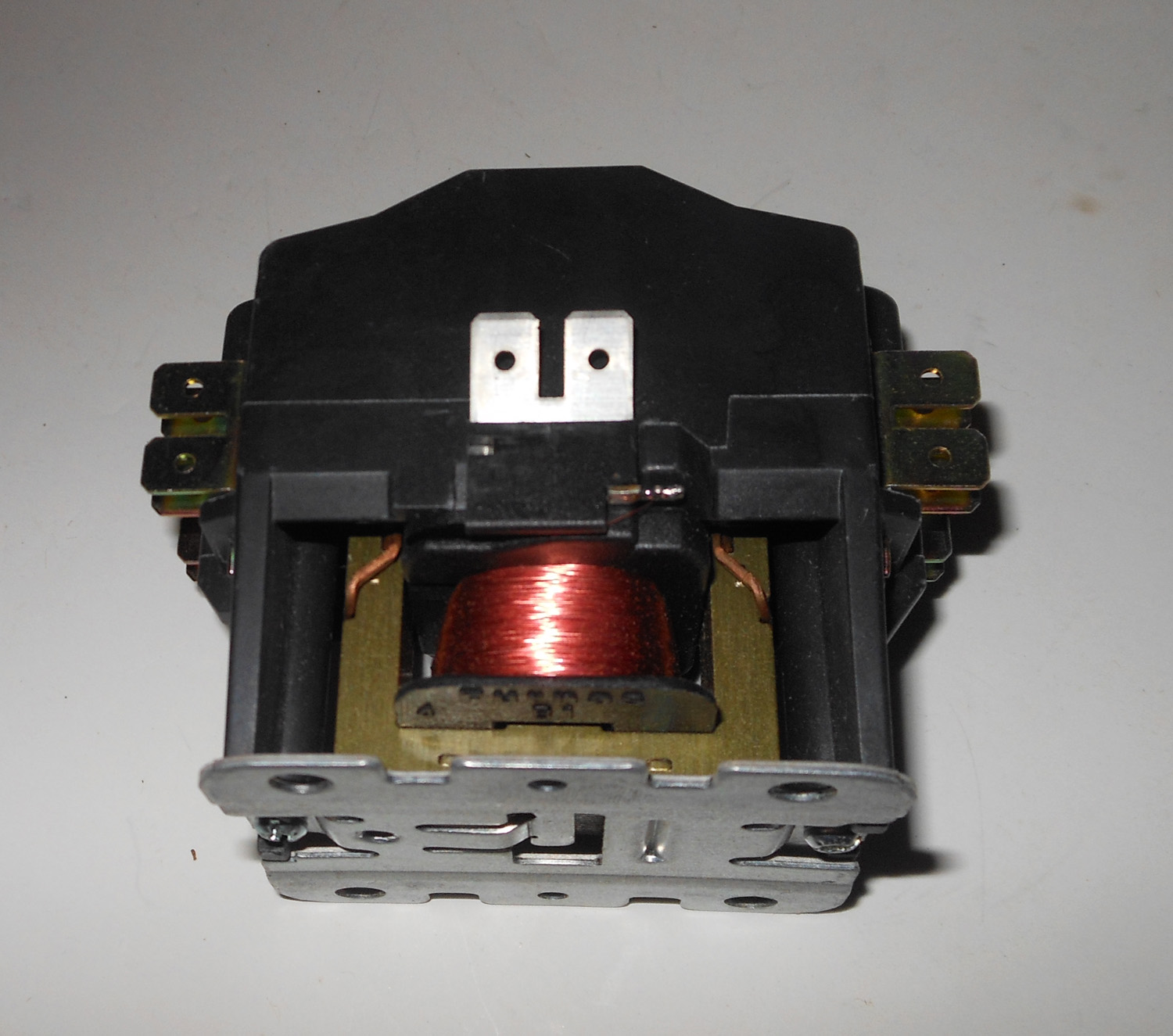 Contactor, Magnetic. 2-Pole, 25 Amp